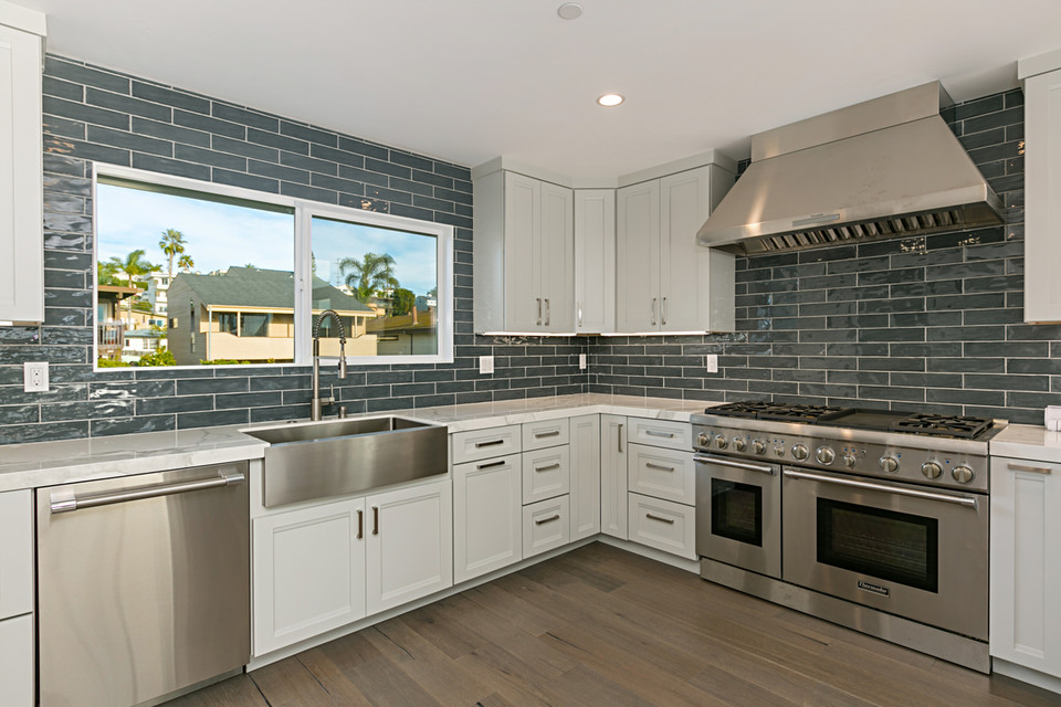 2454 Newcastle Ave | Kelly Howard