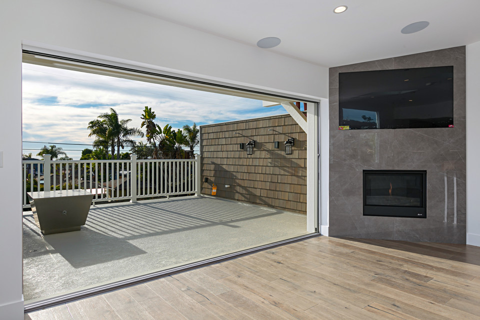 2454 Newcastle Ave | Kelly Howard