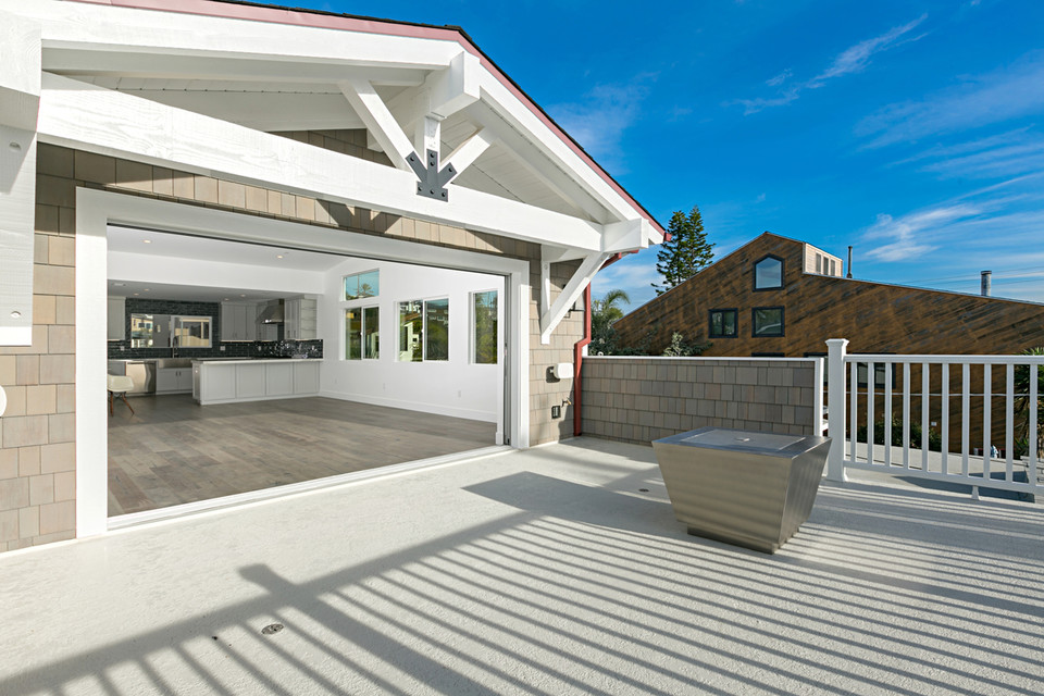 2454 Newcastle Ave | Kelly Howard