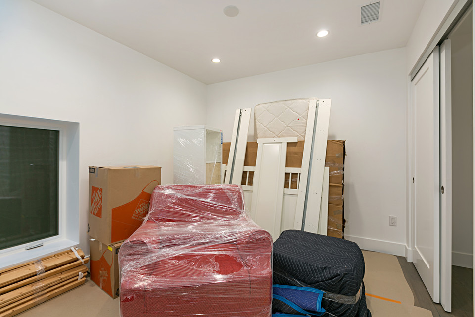 2454 Newcastle Ave | Kelly Howard